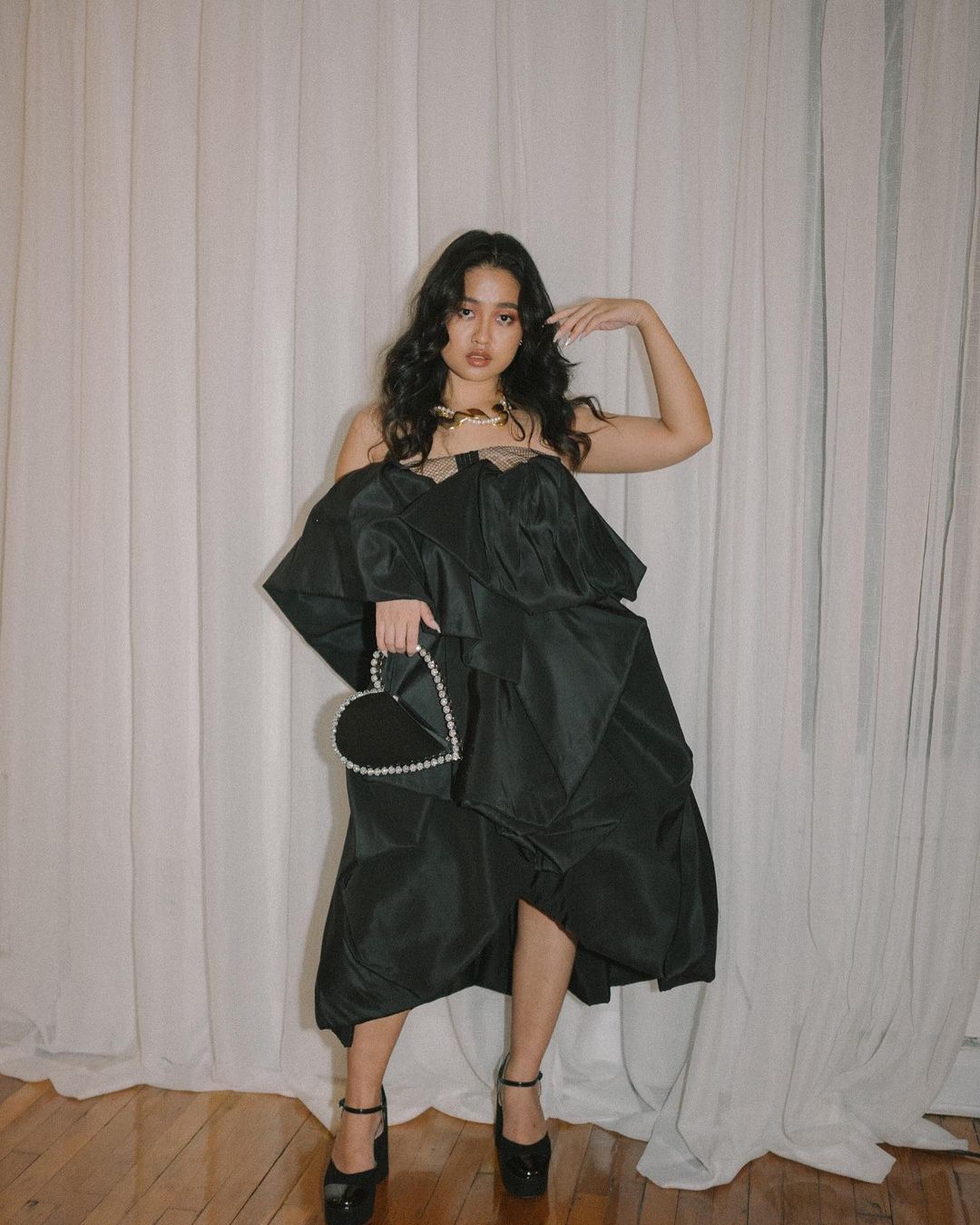 Alithea Castillo with L'alingi Black Love Clutch | L'ALINGI London